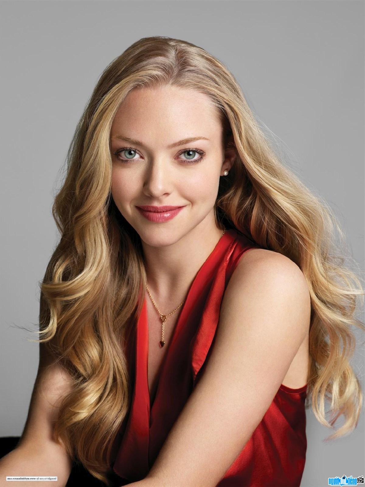 Diễn viên nữ Amanda Seyfried là ai? | Viet Luan - Báo Việt Luận